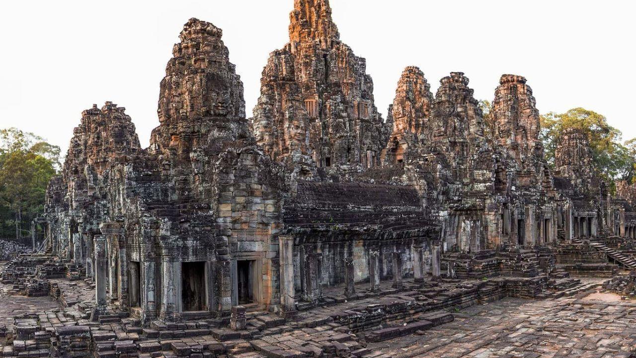 10 Reasons to Visit Angkor Wat, the 8th Wonder
