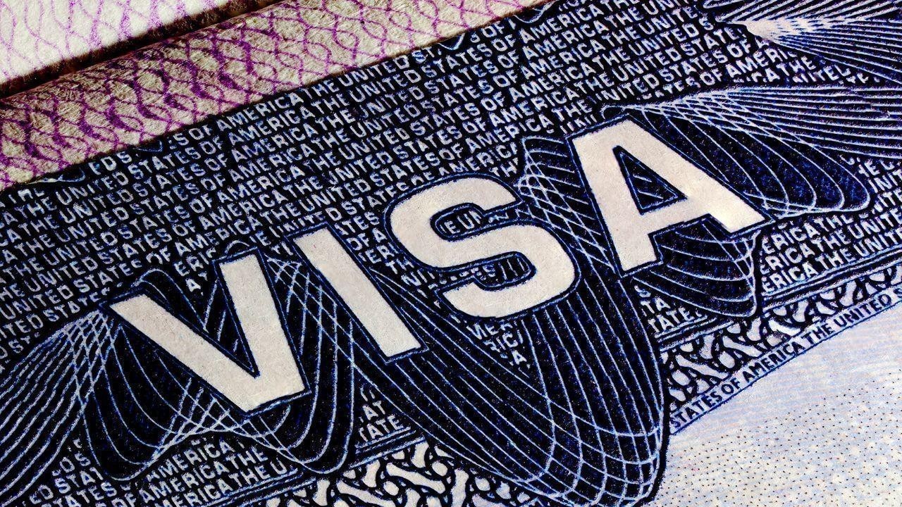 Doug Mills: Photographer Behind Iconic Shot of Bullet Near Trump's Ear